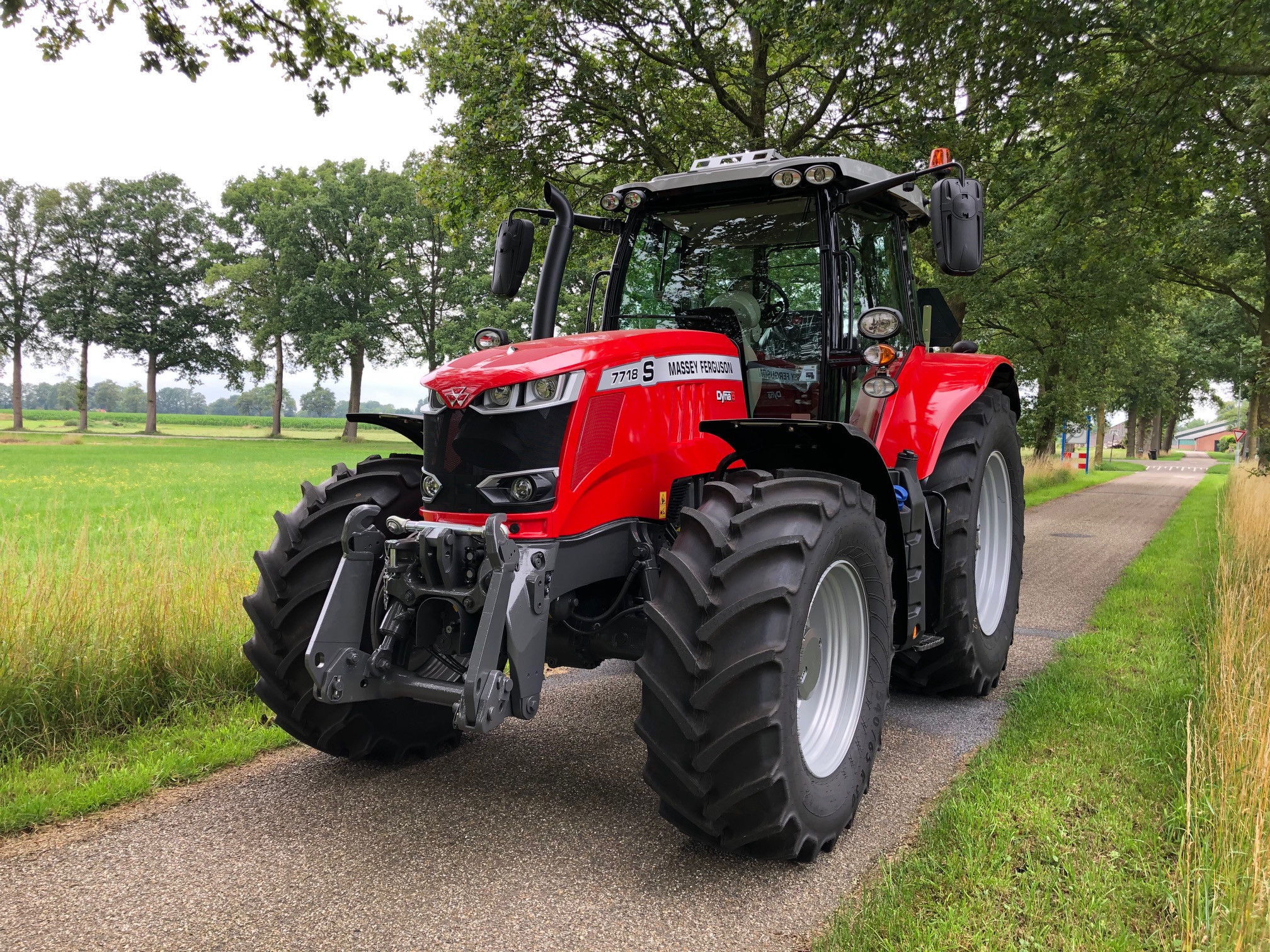 Nieuwe Massey Ferguson 7718 S afgeleverd